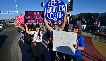 Arizonan 1800-luvulta peräisin oleva aborttilaki äänestettiin kumoon ...