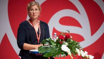 SDP:n edustajat vastaavat kokoomukselle: ”Kesäteatteria ...